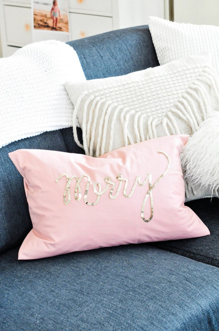 30 Fantastic DIY Pillow Ideas That Can Brighten Any Room