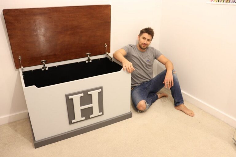 19 Create Free DIY Toy Box Ideas And Plans - DIYsCraftsy