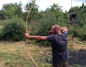28 Homemade DIY Bow And Arrows You Can Build Easily - DIYsCraftsy