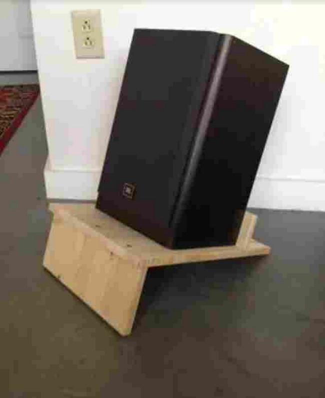 23 DIY Speaker Stand Projects - DIYsCraftsy