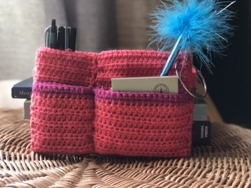 20 Free Crochet Wallet Patterns For All Skill Levels - DIYsCraftsy