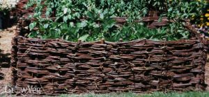 10 DIY Tree Branch Fence Plans - DIYsCraftsy