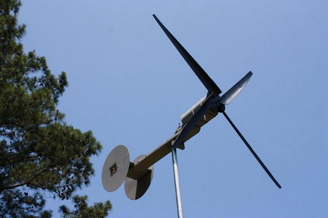 25 DIY Wind Turbine Projects - DIYsCraftsy