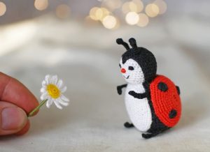 29 Free Crochet Ladybug Patterns - DIYsCraftsy