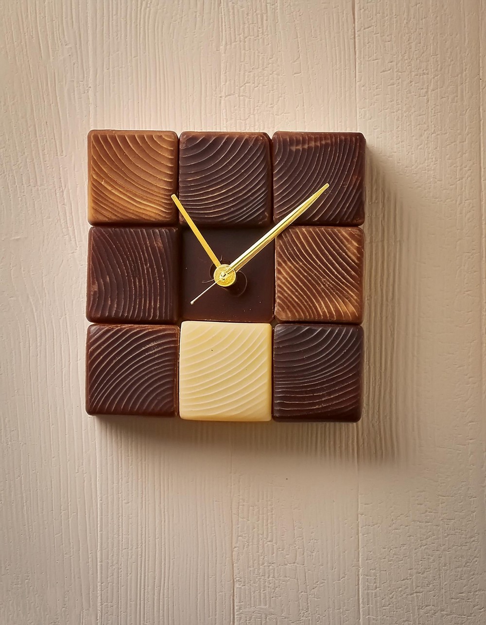 25 DIY Clock Projects For Any Wall - DIYsCraftsy