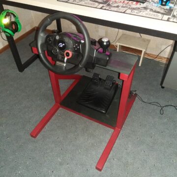 21 DIY Racing Wheel Stand Projects For Games - DIYsCraftsy