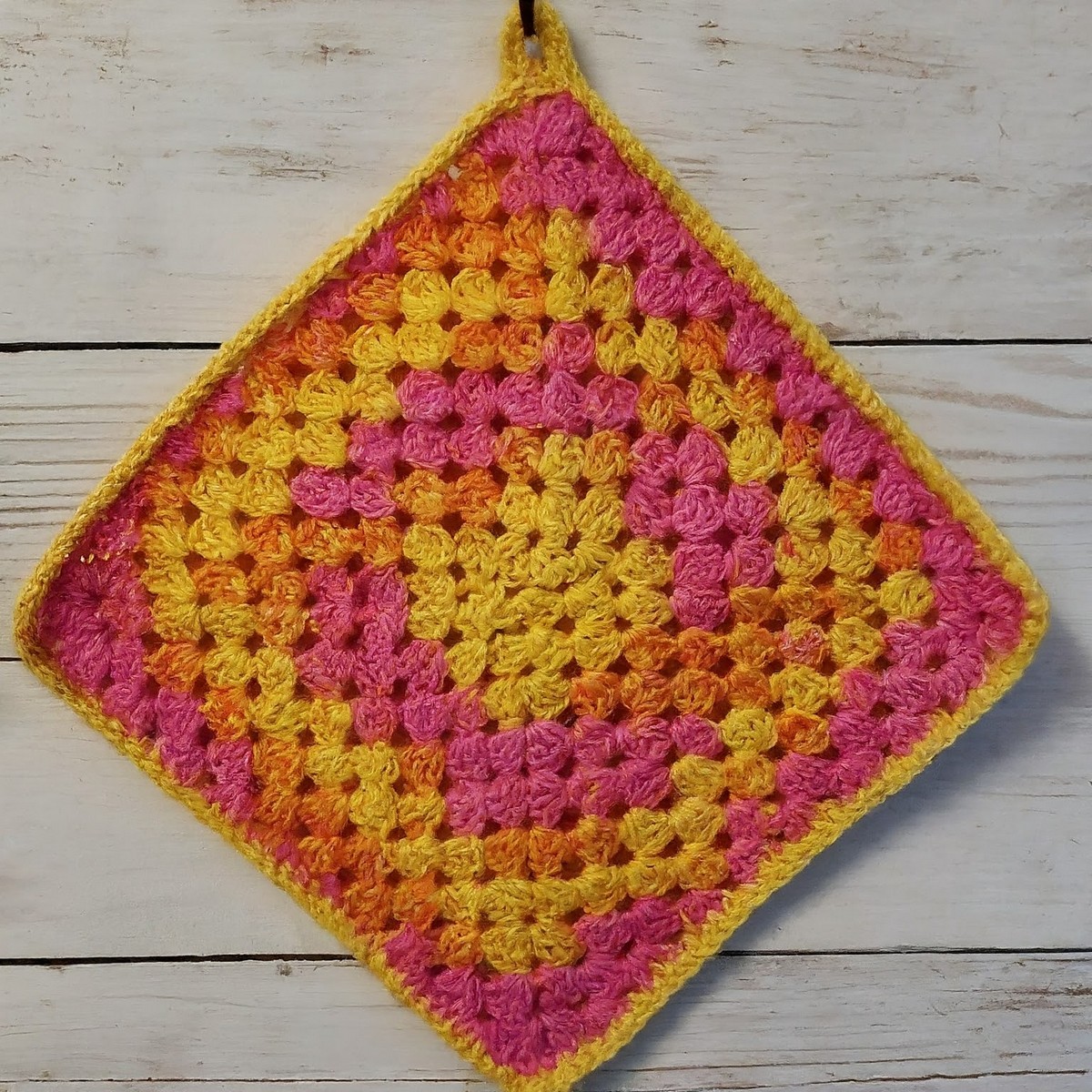 15 Quick And Easy Free Crochet Potholder Patterns - DIYsCraftsy