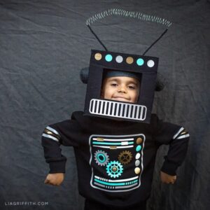 11 Best DIY Robot Costume Ideas for Halloween - DIYsCraftsy